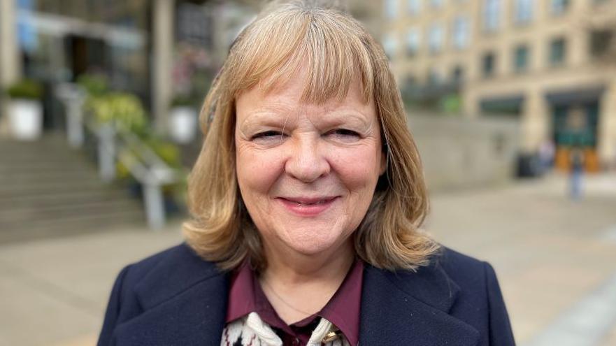 Kent nurse vows to continue campaign for earlier breast screening - BBC ...