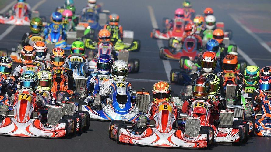 Sheffield Karting champion Maisy Creed, 16, aims for F1 top spot - BBC News