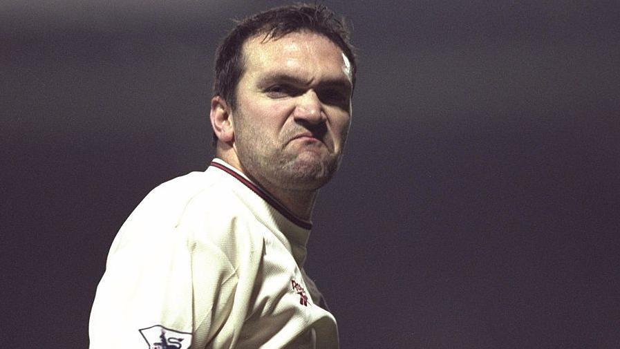 Liverpool: Julian Dicks on Neil Ruddock antics - BBC Sport