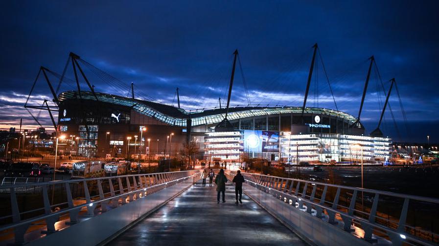Man City plan Etihad Stadium expansion - BBC Sport