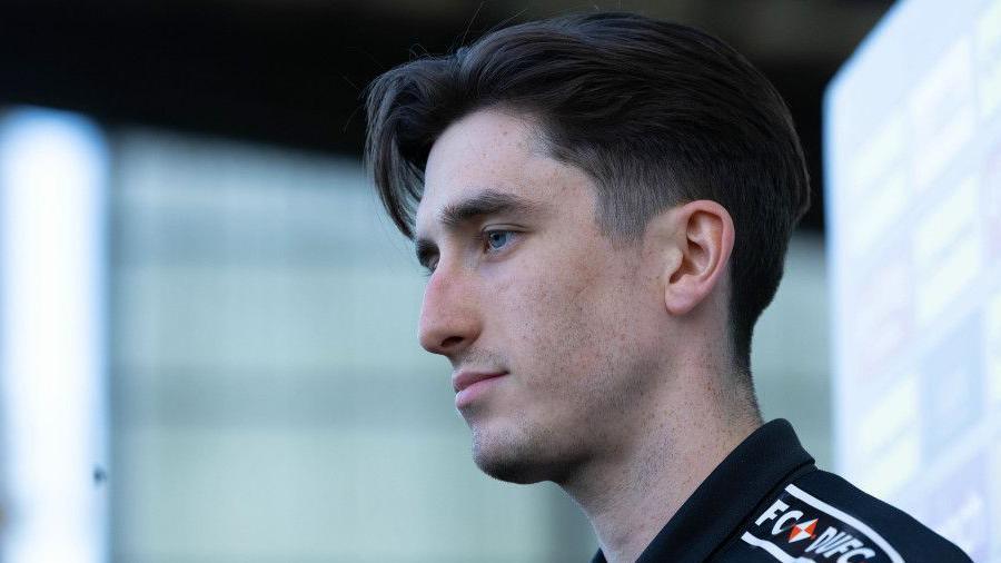 Chris Mochrie joins Airdrie after Dundee United exit - BBC Sport