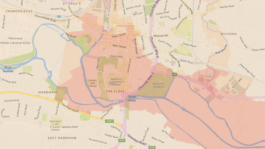 Salisbury: Flood warning issued for 100 city centre homes - BBC News