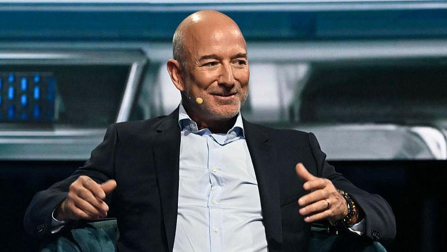 Bezos' Blue Origin announces satellite rival to Musk's Starlink - BBC News