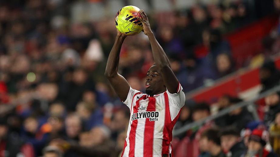 Michael Kayode: Brentford defender's long-throw baby reveal - BBC Sport