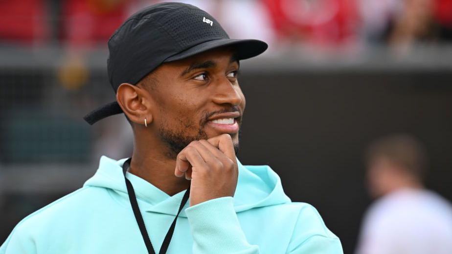 Fulham: Reiss Nelson concludes summer business - BBC Sport