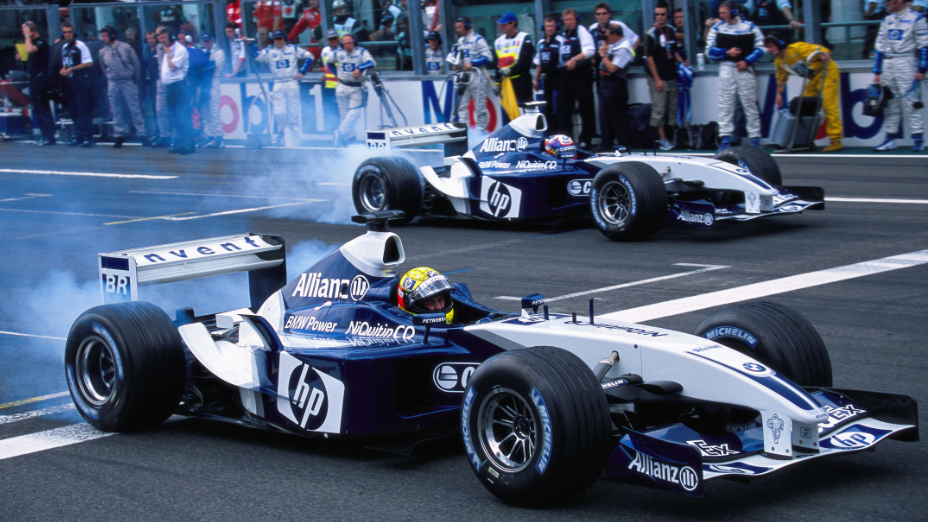 Williams 2003 F1 car back on the track after two decades - BBC News