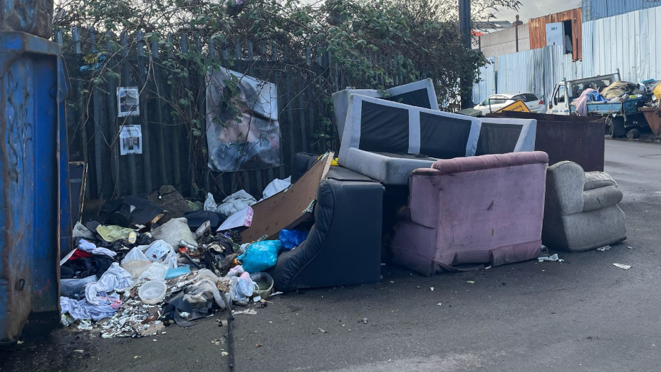 Walsall Council urged to act over 'worst fly-tipping hotspot' - BBC News