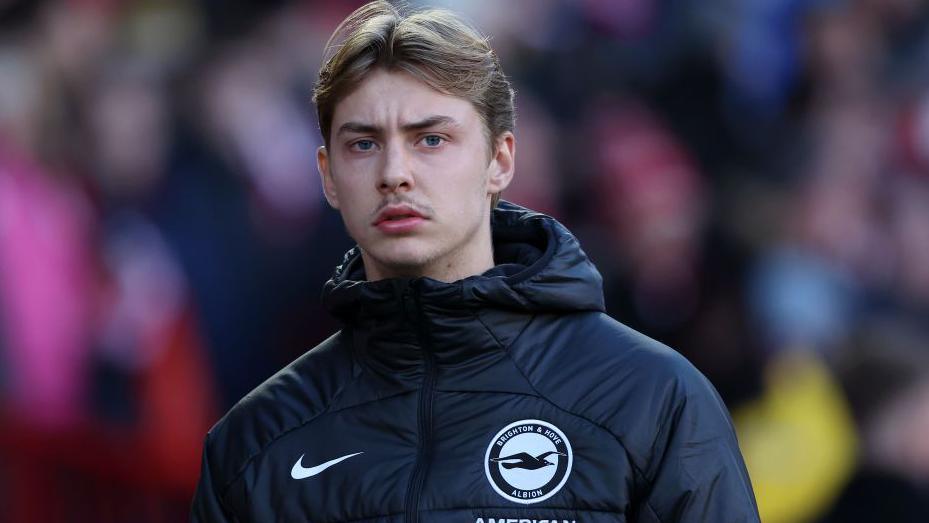 Brighton: Ben Jackson extends deal and makes Livingston move - BBC Sport