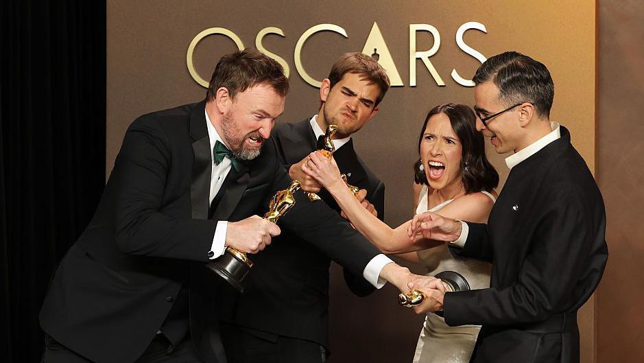 'It's a tie, I'm not joking' - Unique Oscars moment sees two films ...