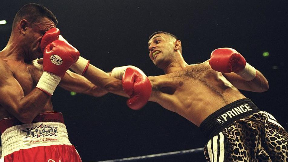 Giant: TV psychologist on inspiring Prince Naseem Hamed film - BBC News
