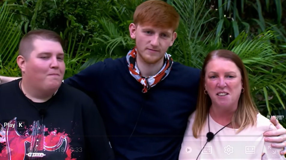 Angry Ginge returns to Yanited after I'm a Celebrity win - BBC News