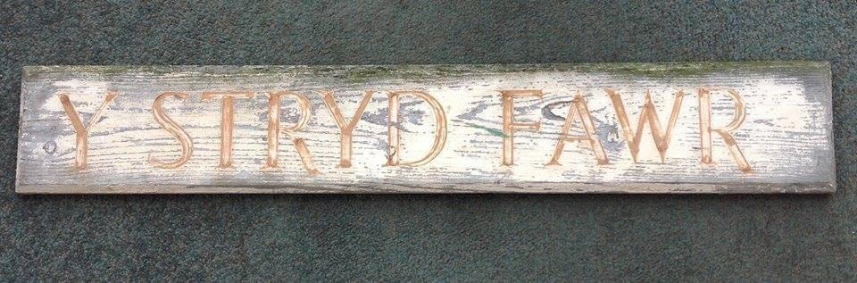 Aberystwyth's old street signs set for autumn auction - BBC News