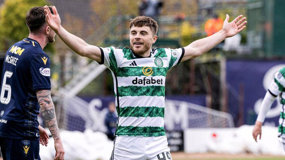 James Forrest not thinking about Scotland despite Celtic form - BBC Sport