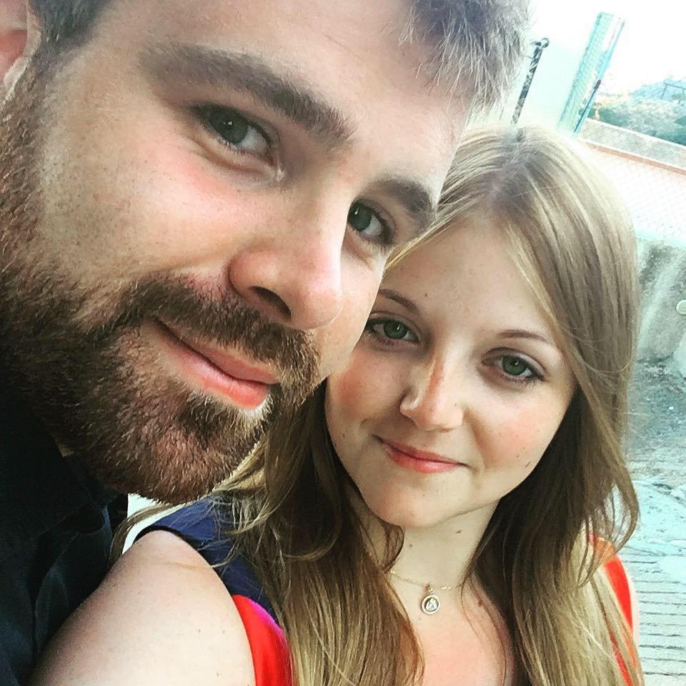 Milngavie fire: Rebecca Williams's condition 'improving' - BBC News