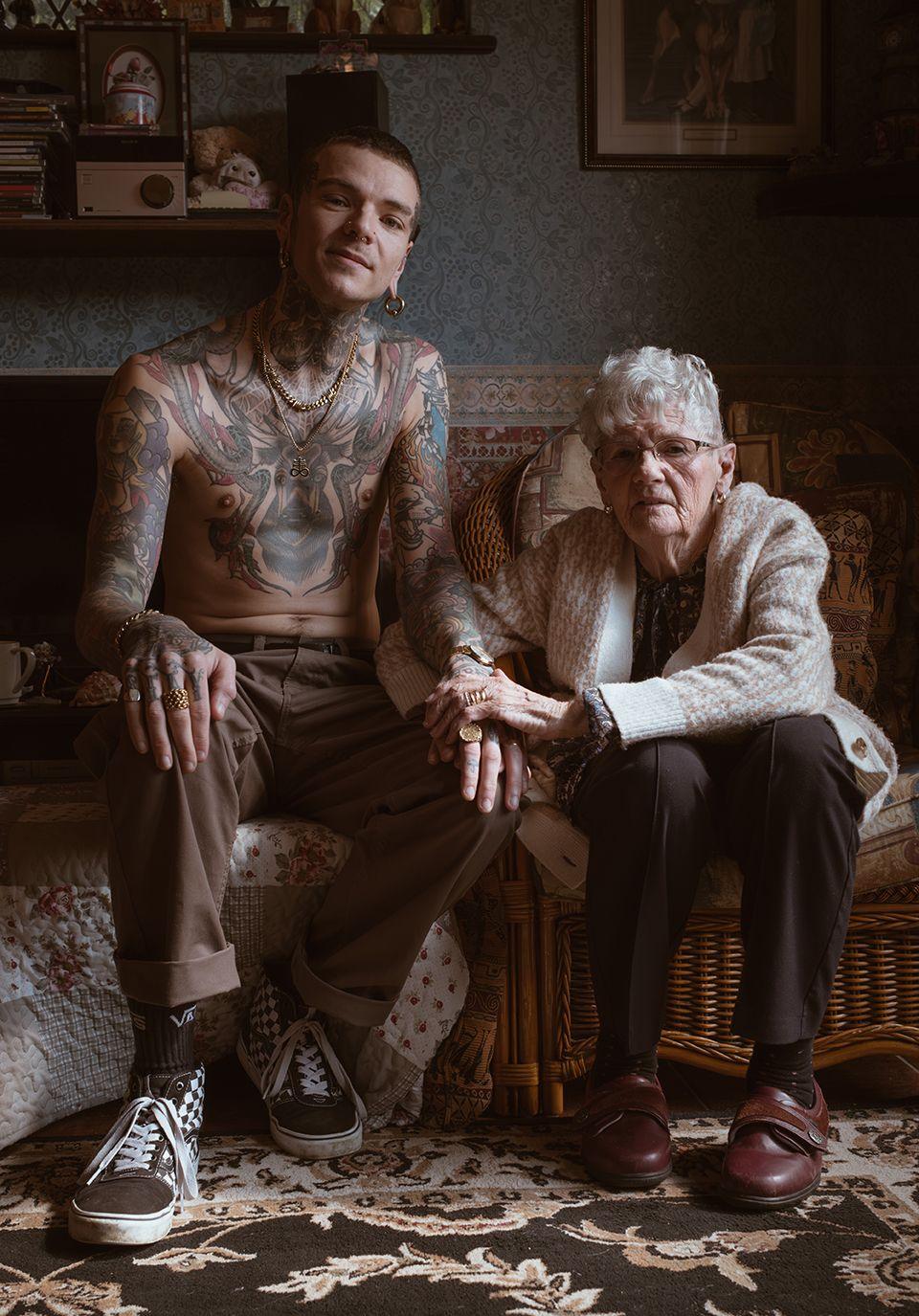 Photo of Norwich tattoo artist with his nan wins award - BBC News