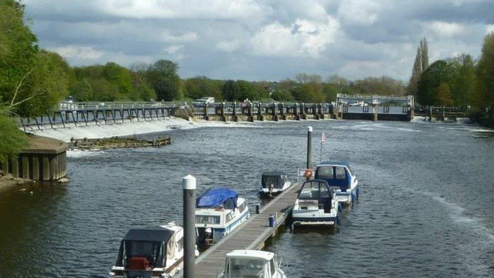 Locks upgraded in £1m Thames scheme - BBC News