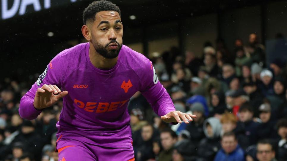 Wolves news: Cunha keeps pace with big names - BBC Sport