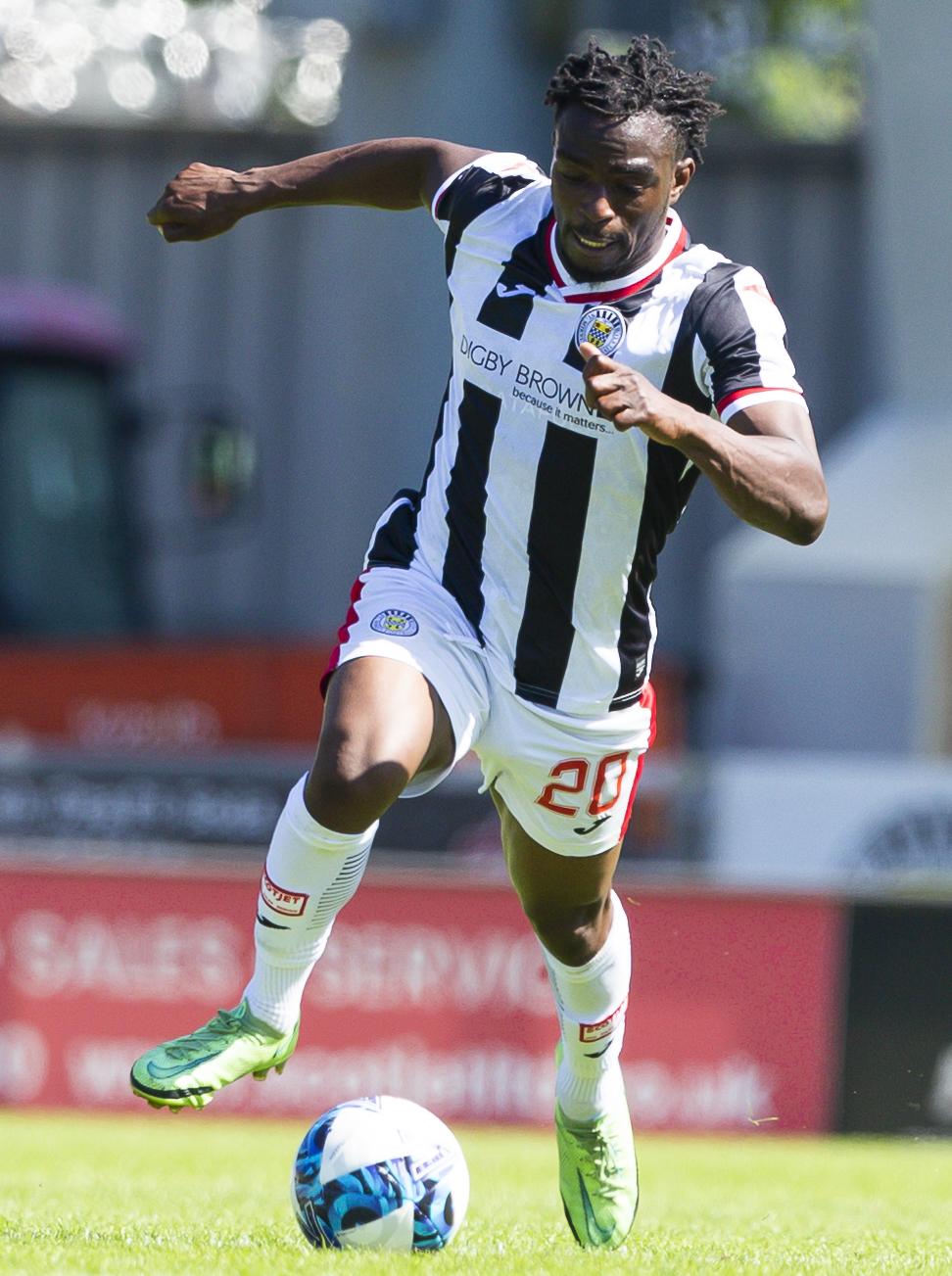 Olusanya joins Arbroath on loan - BBC Sport