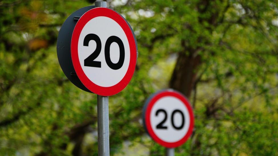Bristol could see almost 100 new 20mph zones rolled out - BBC News