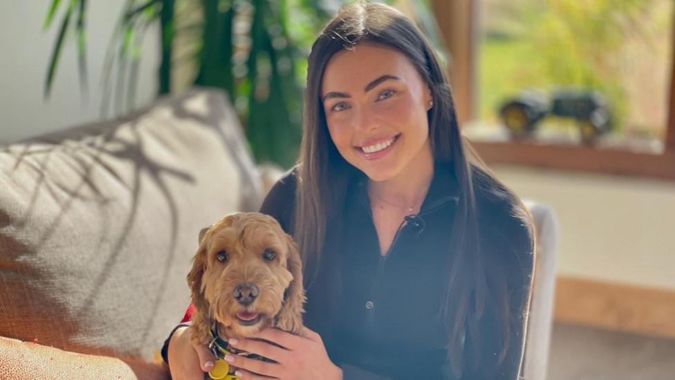 Pete Wicks For Dogs' Sake inspires Essex volunteer to foster pet - BBC News