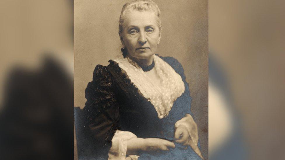 Isabella Bird: Britain's forgotten female Victorian adventurer - BBC News