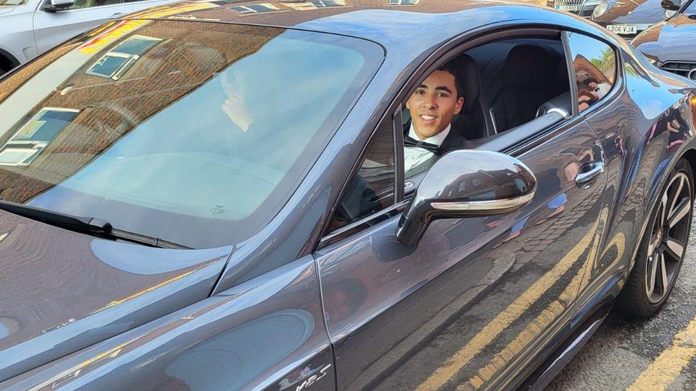 Birmingham Bentley driver saves day after prom break down - BBC News