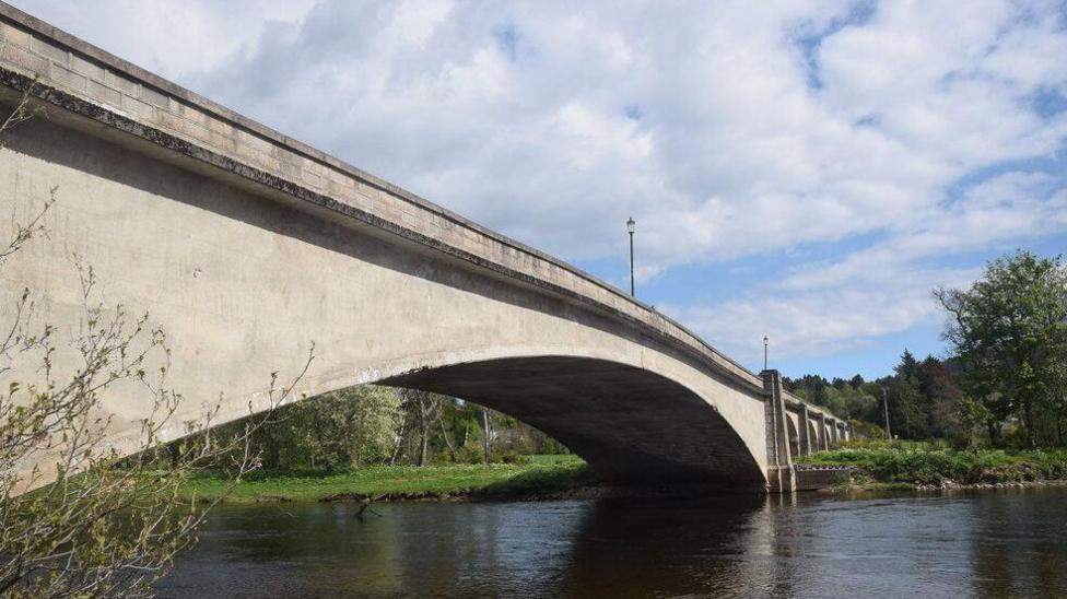 Aboyne Bridge could stay closed until 2026 - BBC News