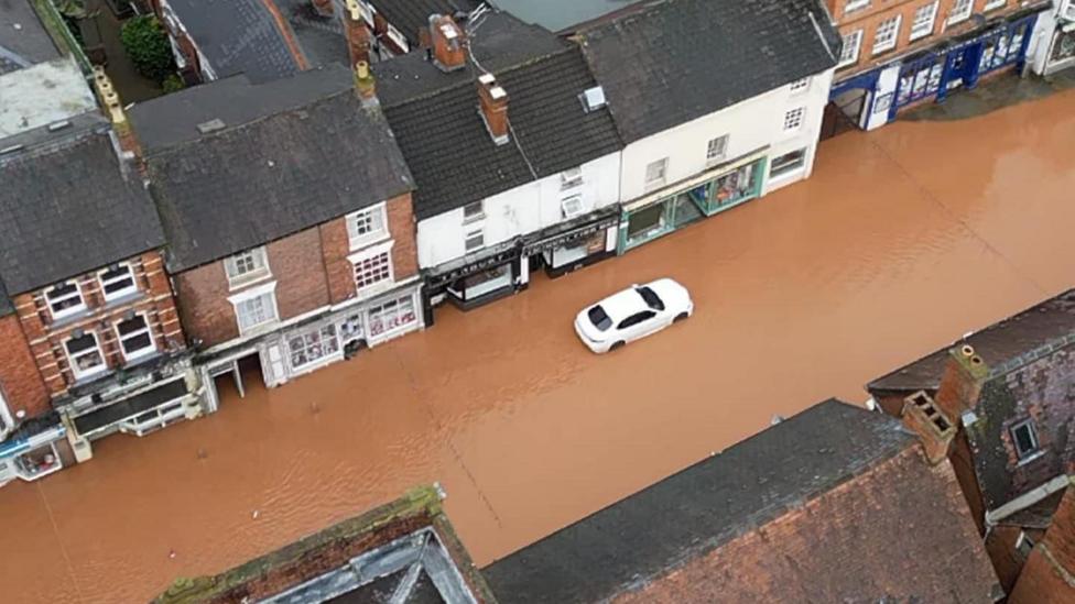 Storm Bert recovery: How to prepare for floods when storms hit - BBC News