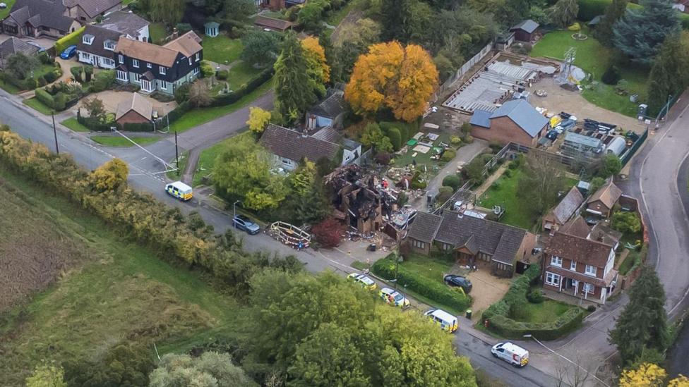 What do we know about the Cleat Hill explosion in Bedford? - BBC News