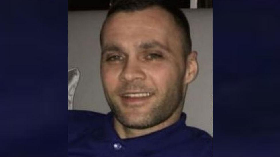 Man who killed armed robber in his Glasgow home is jailed - BBC News