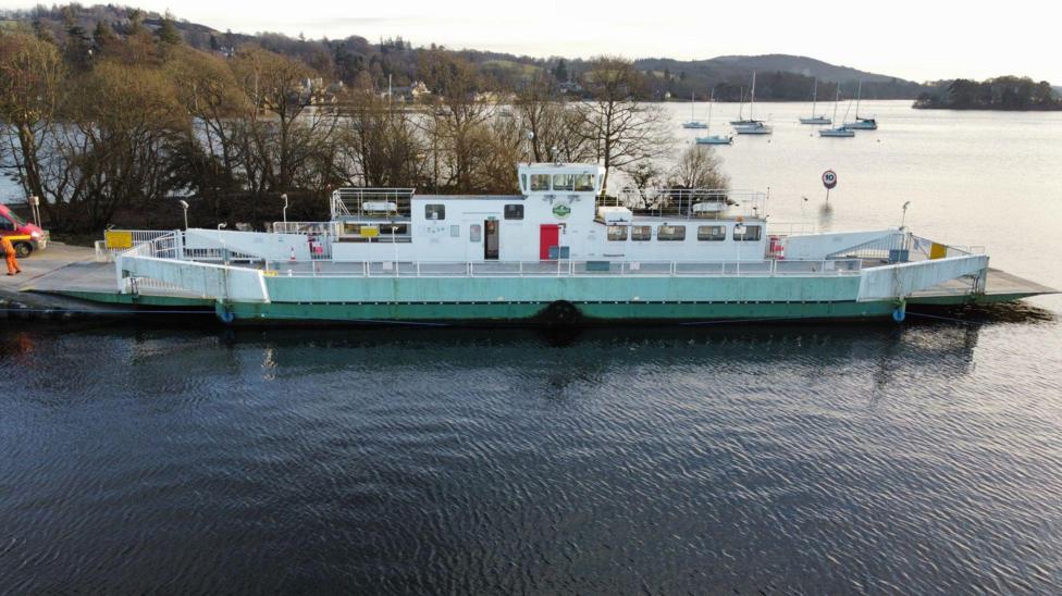 Ageing Windermere ferry sees huge reduction in breakdowns - BBC News