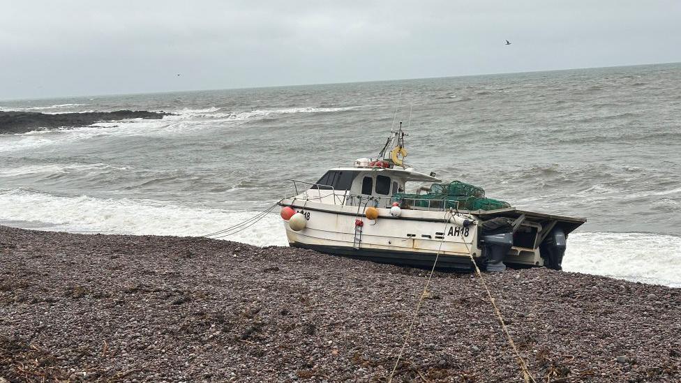 Inverbervie boat at centre of search had set off from Arbroath - BBC News