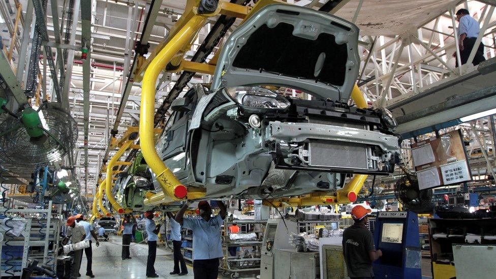 Transforming lives in India's manufacturing hubs - BBC News