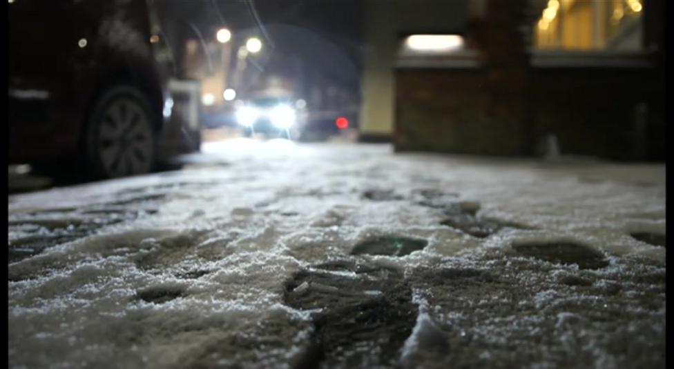 Snow and ice causes disruption across the West Midlands - BBC News