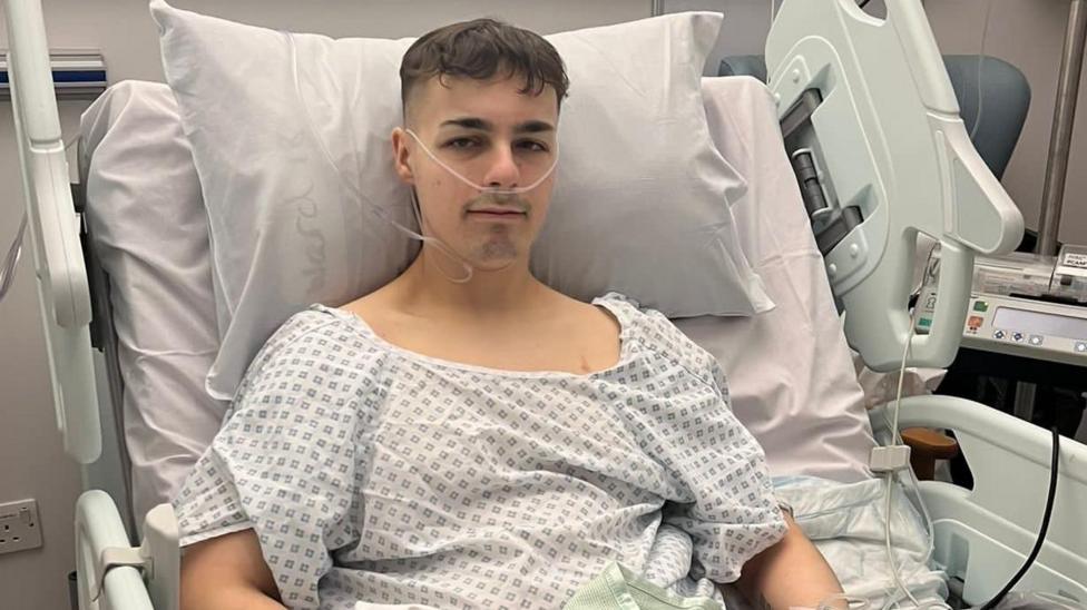 'I got cancer at 24 - it can happen to you too' - BBC News