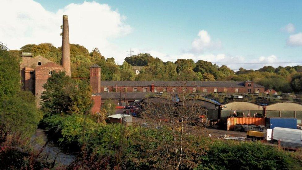 Homes approved for historic mill and dye works - BBC News
