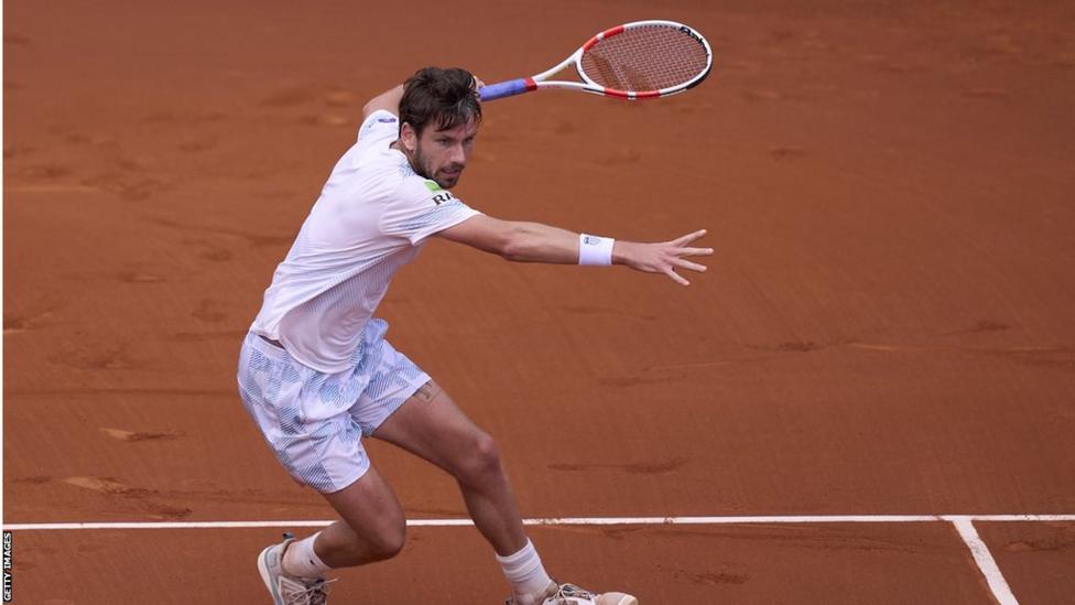 Barcelona Open: Cameron Norrie beats Roberto Bautista Agut to reach quarter-final - BBC Sport