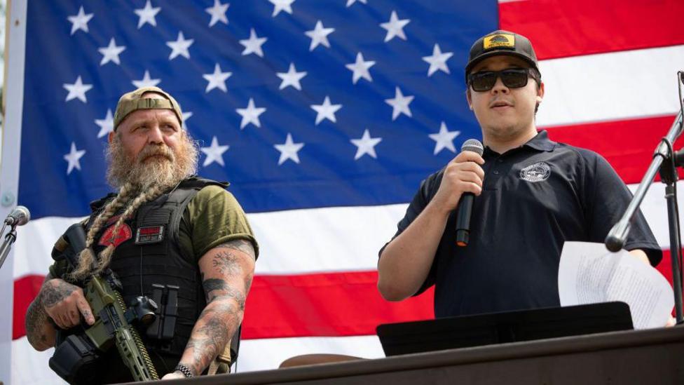 Kyle Rittenhouse u-turns after saying he won't vote Trump - BBC News