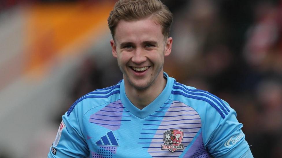 Joe Whitworth: Crystal Palace goalkeeper re-joins Exeter City on season ...