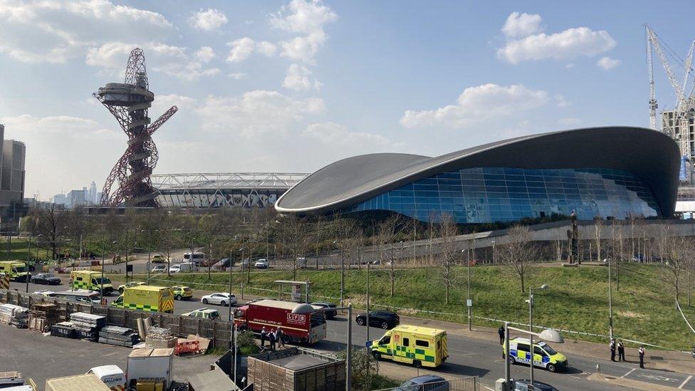 Olympic Park: Major gas leak incident at London Aquatics Centre - BBC News