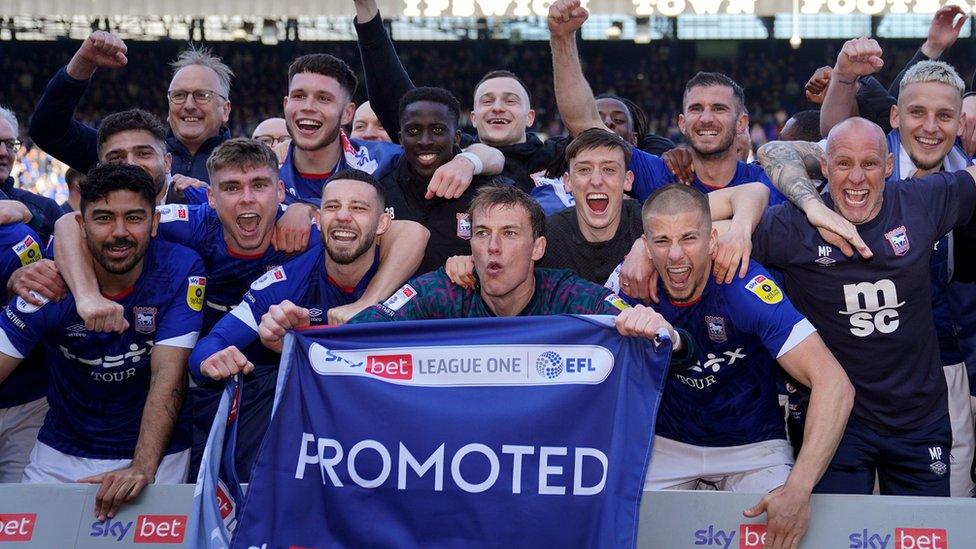 Ipswich Town fans have high hopes for new season - BBC News