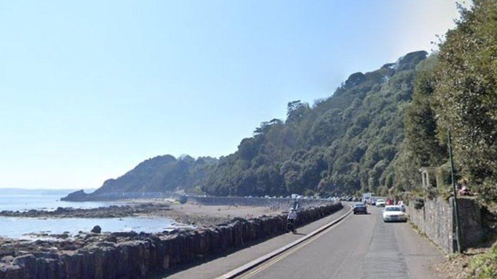 Torbay seafront road shut as contractors correct mistakes - BBC News