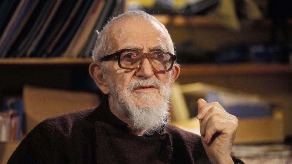 New abuse allegations emerge against venerated Abbé Pierre - BBC News
