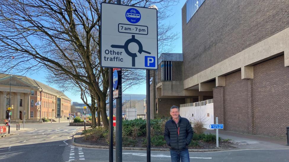 Driver's anger at fine over 'confusing' Derby bus lane - BBC News