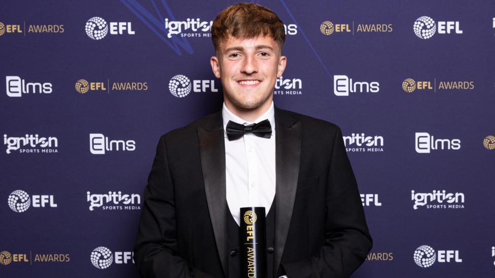 Jake Richards: Exeter City youngster would 'love to stay' at club - BBC ...