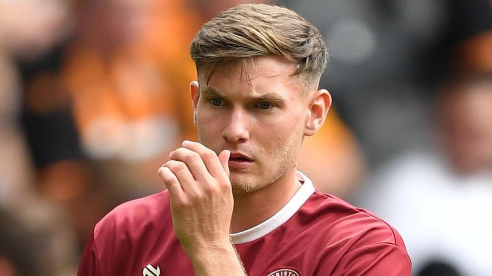 Taylor Gardner-Hickman: Birmingham sign Bristol City midfielder - BBC Sport