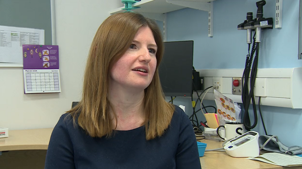 Sunderland health hub seeing 100 women per month - BBC News