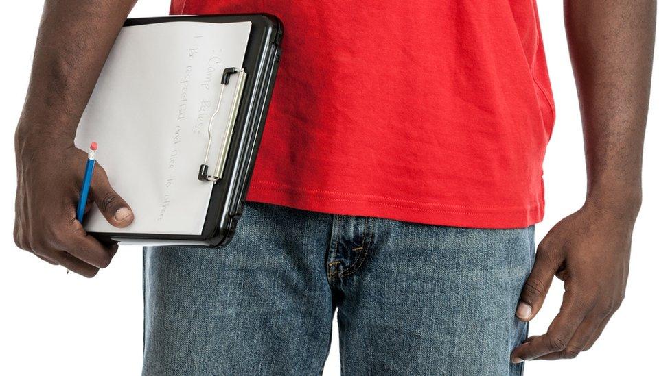 Kenya bans clipboards to curb exam cheating at schools - BBC News