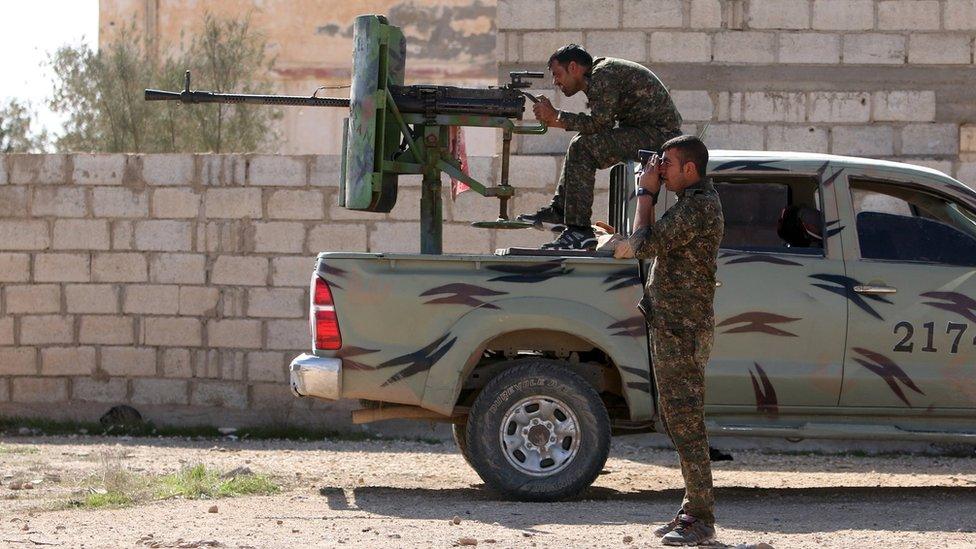 Syria conflict: Warring parties accept US-Russia truce plan - BBC News