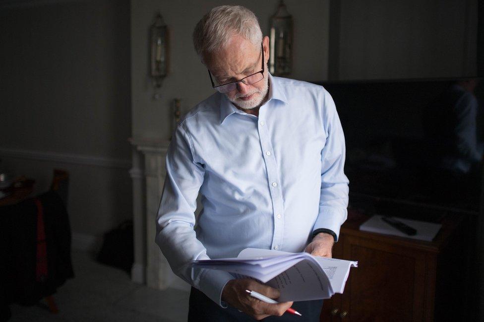 Week in pictures: 24-30 September 2017 - BBC News